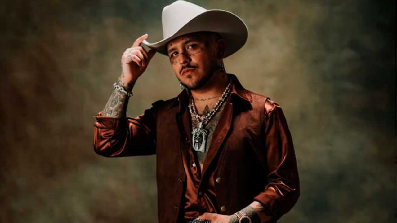 Christian Nodal sorprende con su incursión en la moda: planea lanzar su ...